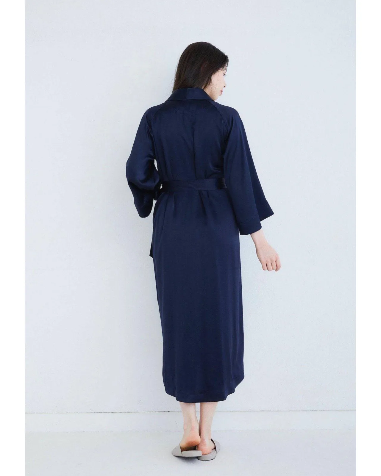 Silk Gaun Navy | Matsuya Ginza